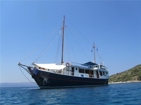 Where to go on a Greece small ship cruise. Helping Dreamers Do.