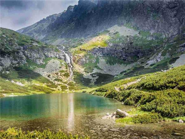 Lakes and valleys of Slovakian Alps walking holiday | Responsible Travel