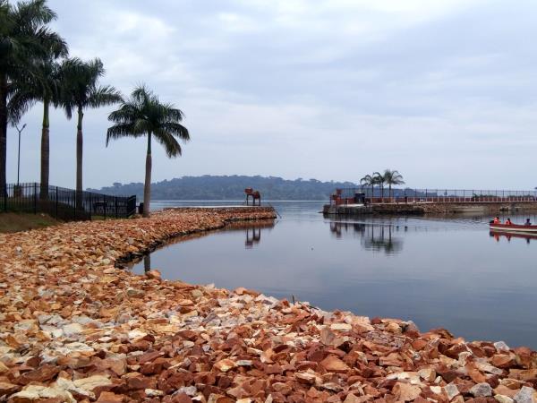 Uganda Great Rift Valley primates safari | Responsible Travel