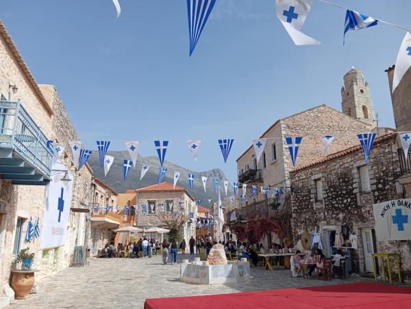 Walking the traditional paths of Mani, Greece | Responsible Travel